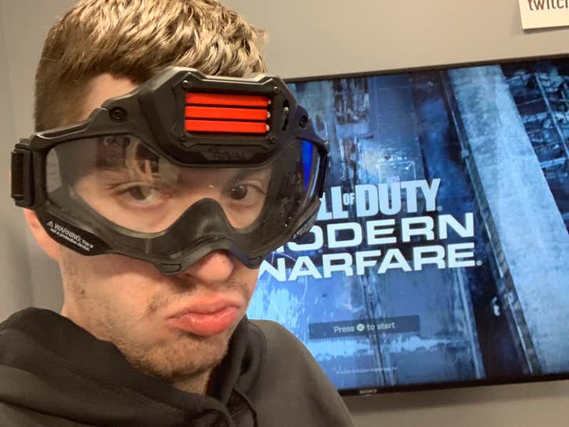 Playing Mantis - Modern Warfare Gunfight Live Now! | Barstool Sports