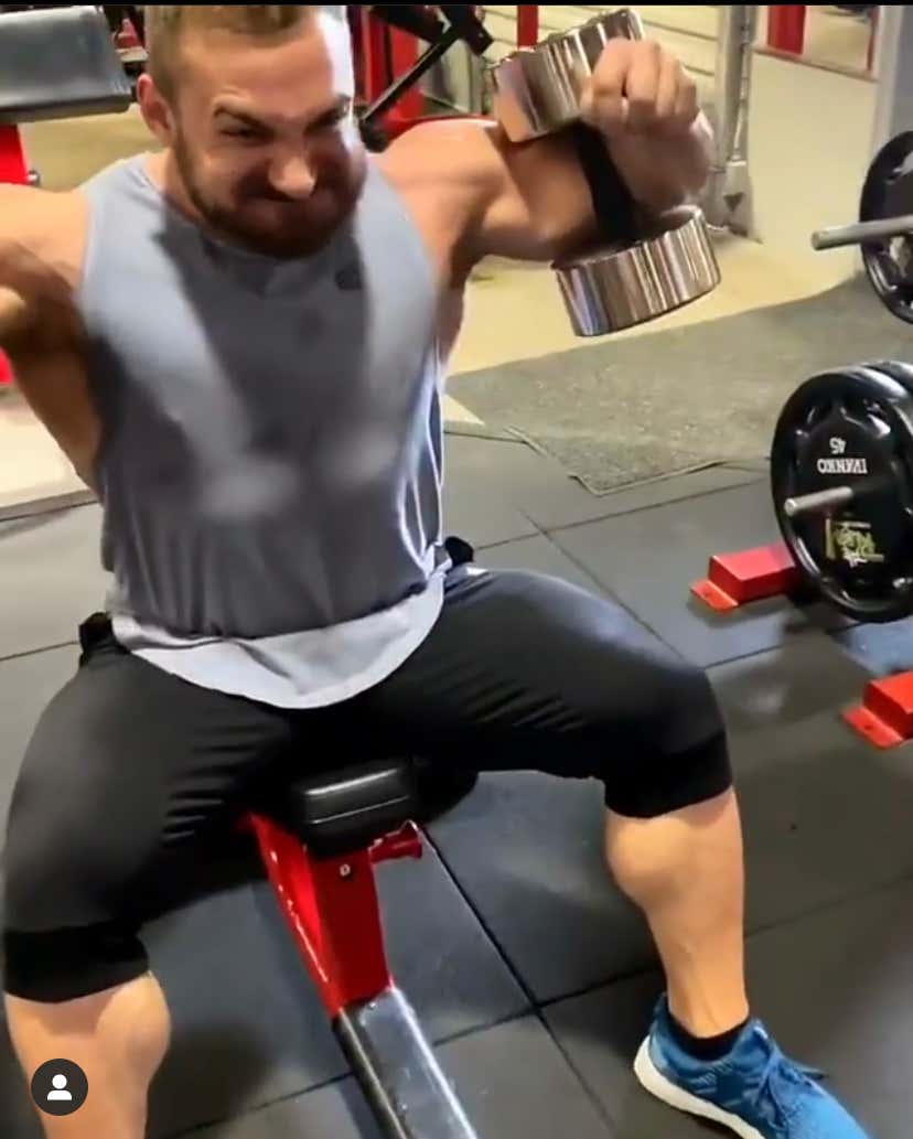 Checkout This Idiot Bodybuilder LMAO | Barstool Sports