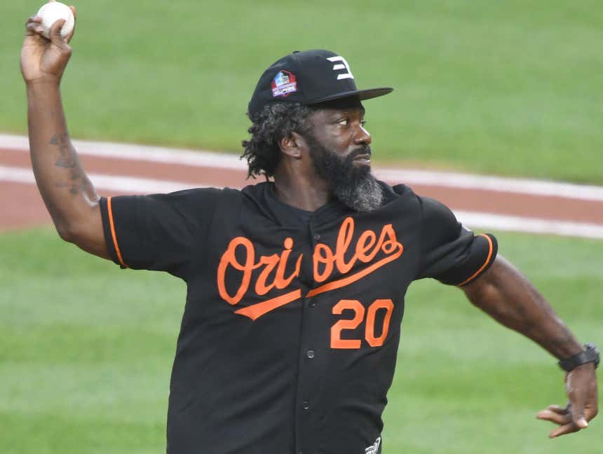 Ed Reed Dropping Bombs During Orioles Batting Practice Is So Damn Cool ...