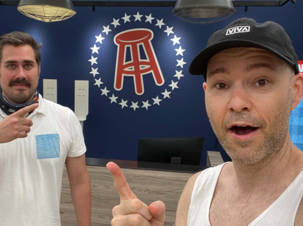 Stop Shaming Foul Ball Guy For Wearing Cargo Shorts | Barstool Sports