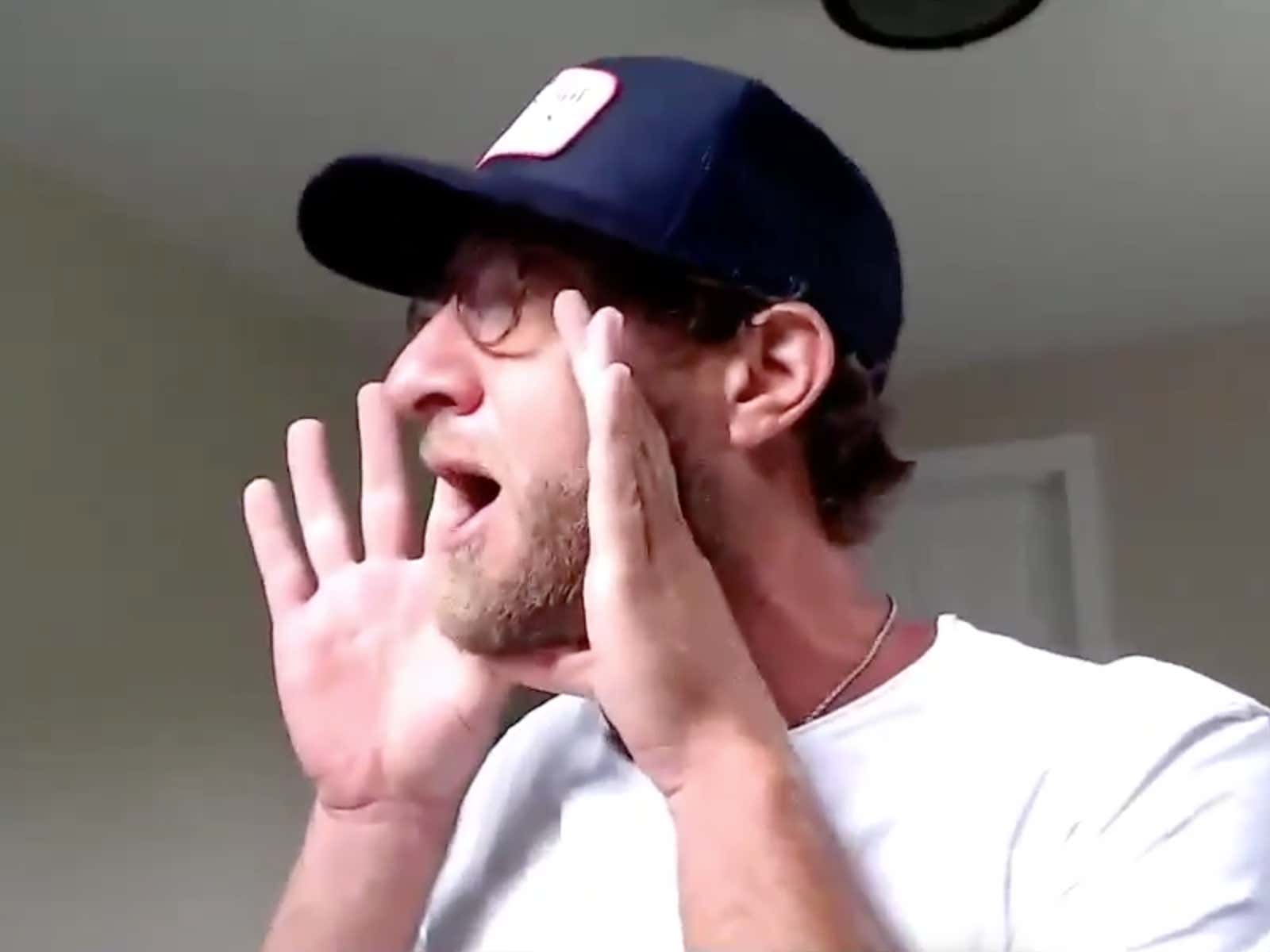 It’s A GREEEEEEN Day At DDTG. I Hope Ron Is Writing All Of This Down ...