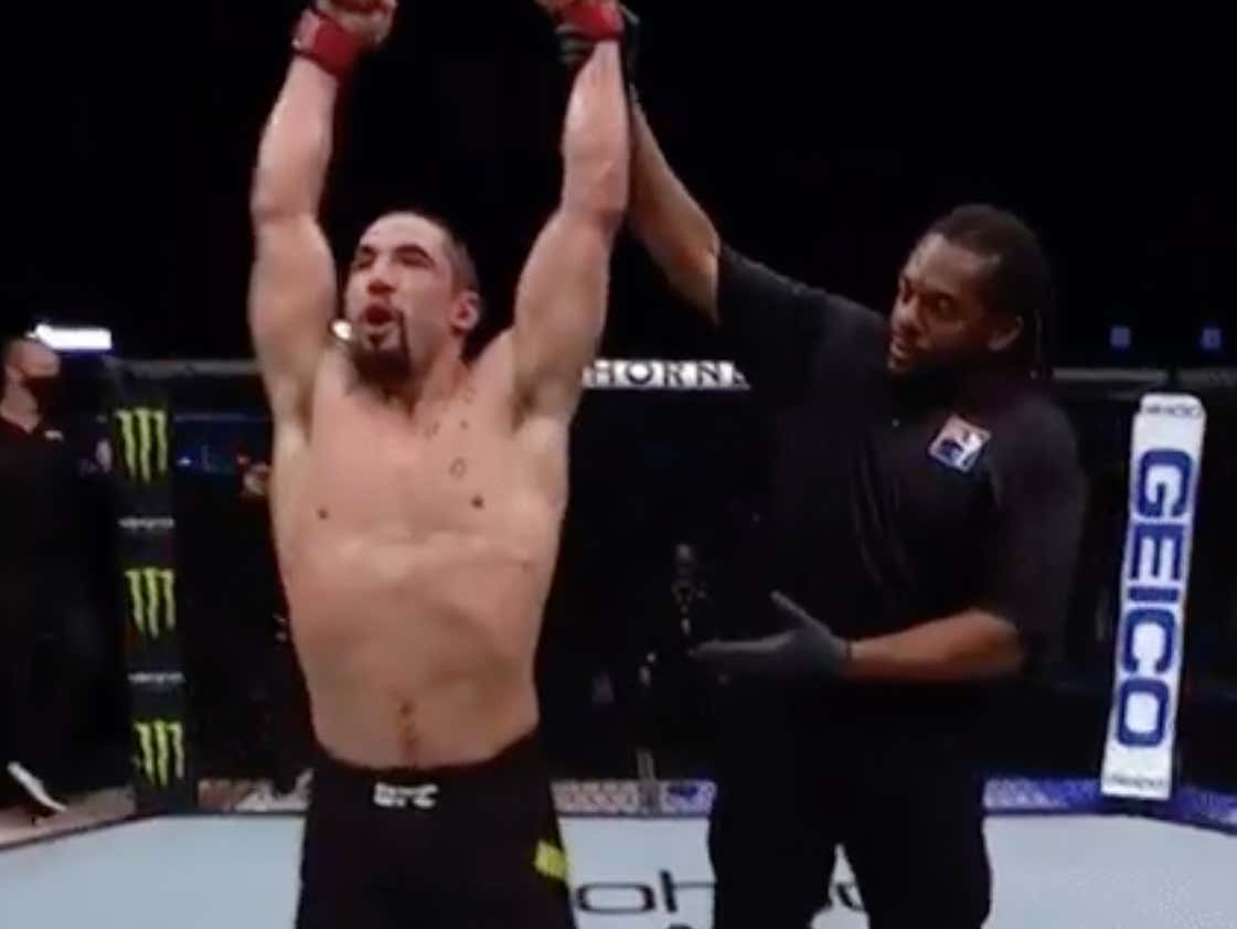 Bobby Knuckles Defeats Darren Till In A GREAT Scrap In The Fight Island ...
