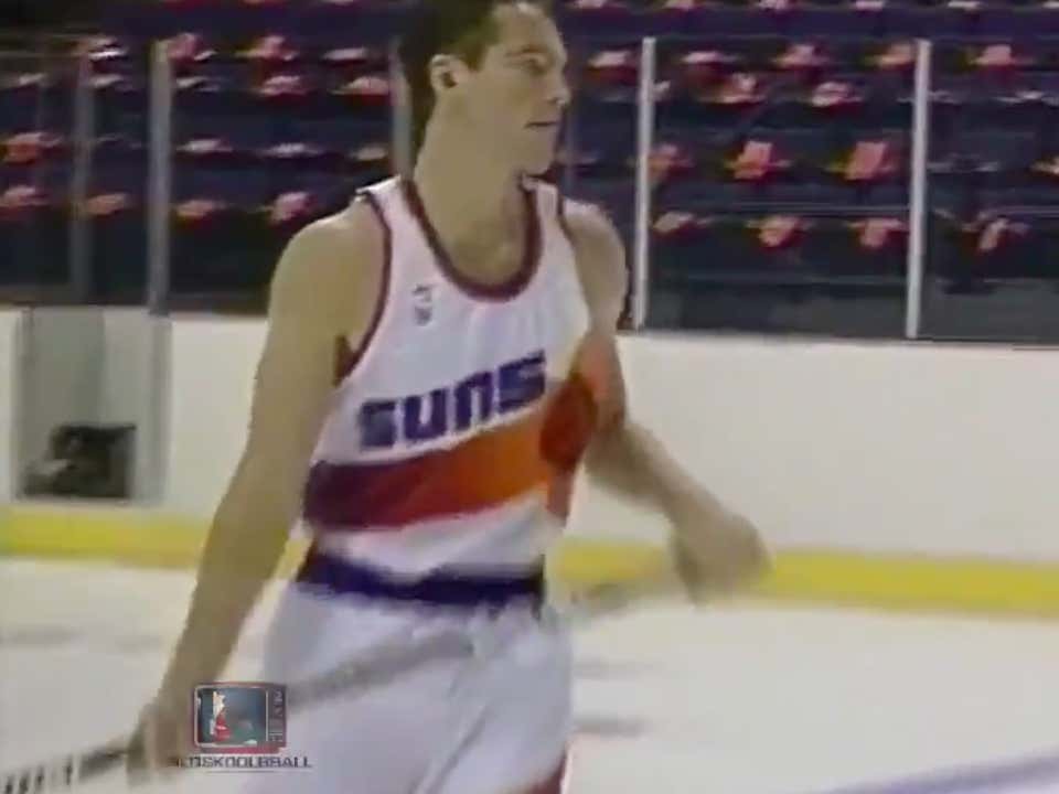 Steve Nash Still Has The Best Clapper In The NBA | Barstool Sports