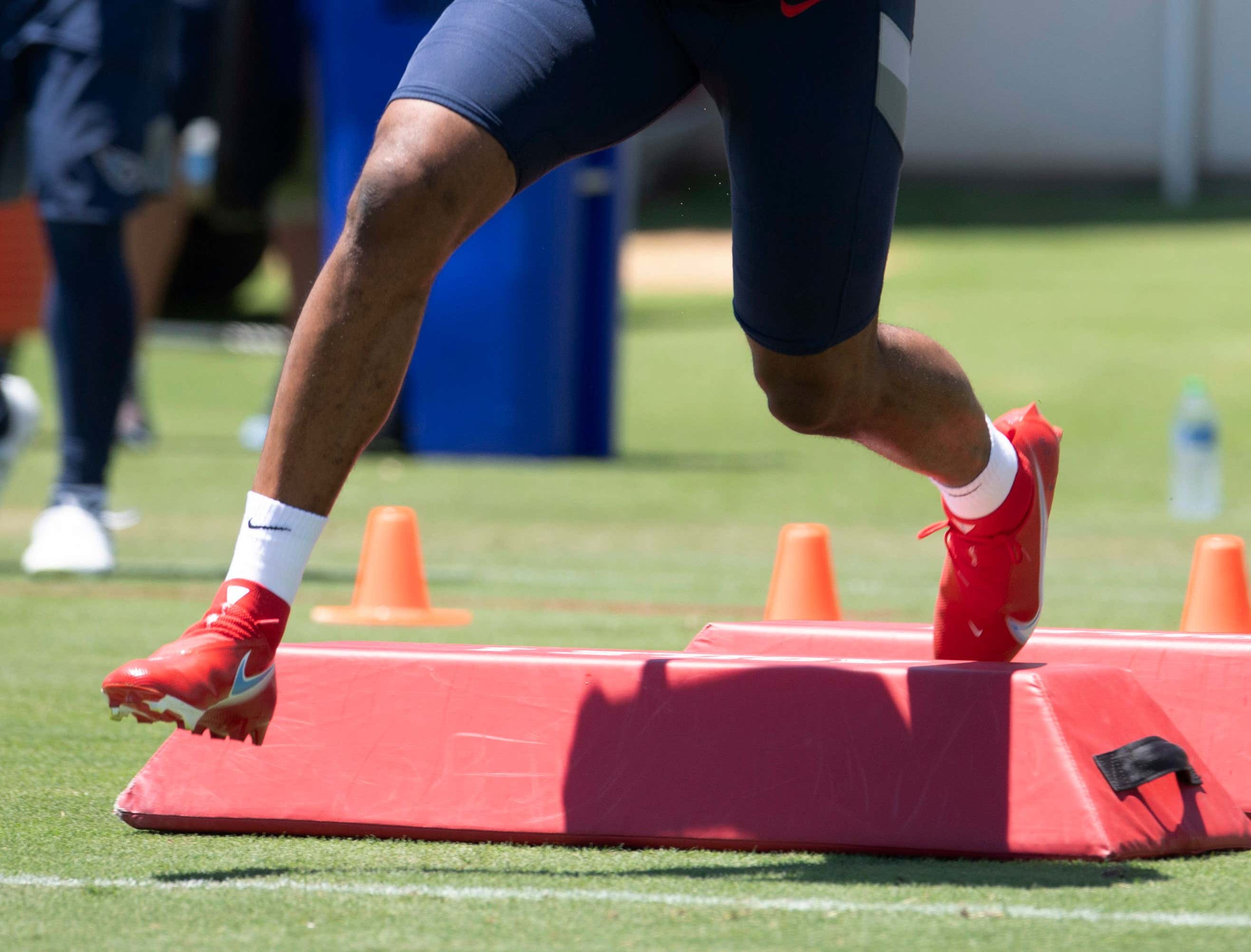Derrick Henry's Legs Are Too Long For Short Yardage | Barstool Sports