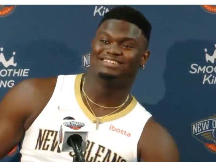 Zion Is Never Letting A Grown Man Play Piano In His Hotel Room And That ...