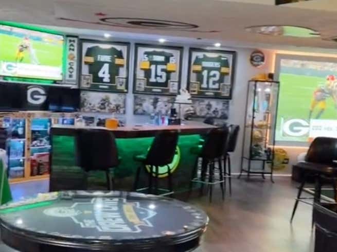 This Packers Man Cave Is What All Other Man Caves Should Strive To Be ...
