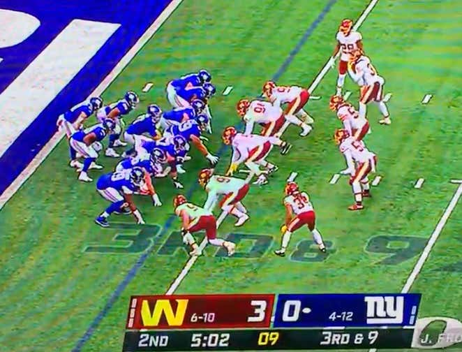 The Giants Just Ran A Designed QB Sneak Up The Middle On 3rd & 9 From ...