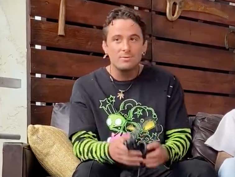 KB Has Arrived To The YAK Live Show And He Is Looking Great | Barstool ...