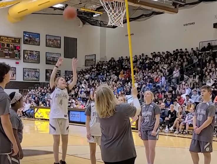 Awesome Video Of A High School Gymnasium Going BONKERS After A Blind ...