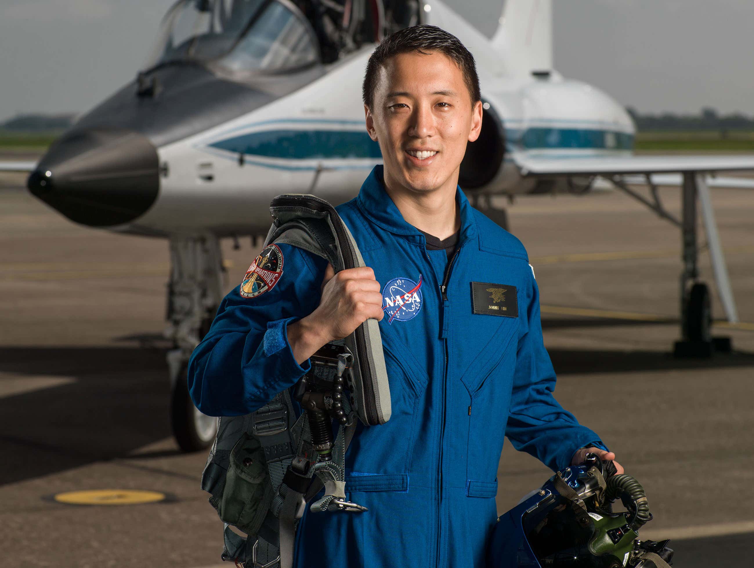 Meet The Navy-SEAL-Astronaut-Harvard-Doctor-Pilot Who Is Way Better ...