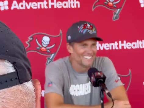 Steven Cheah Just Did His Giovanni Bernard Voice Thing To Tom Brady's ...