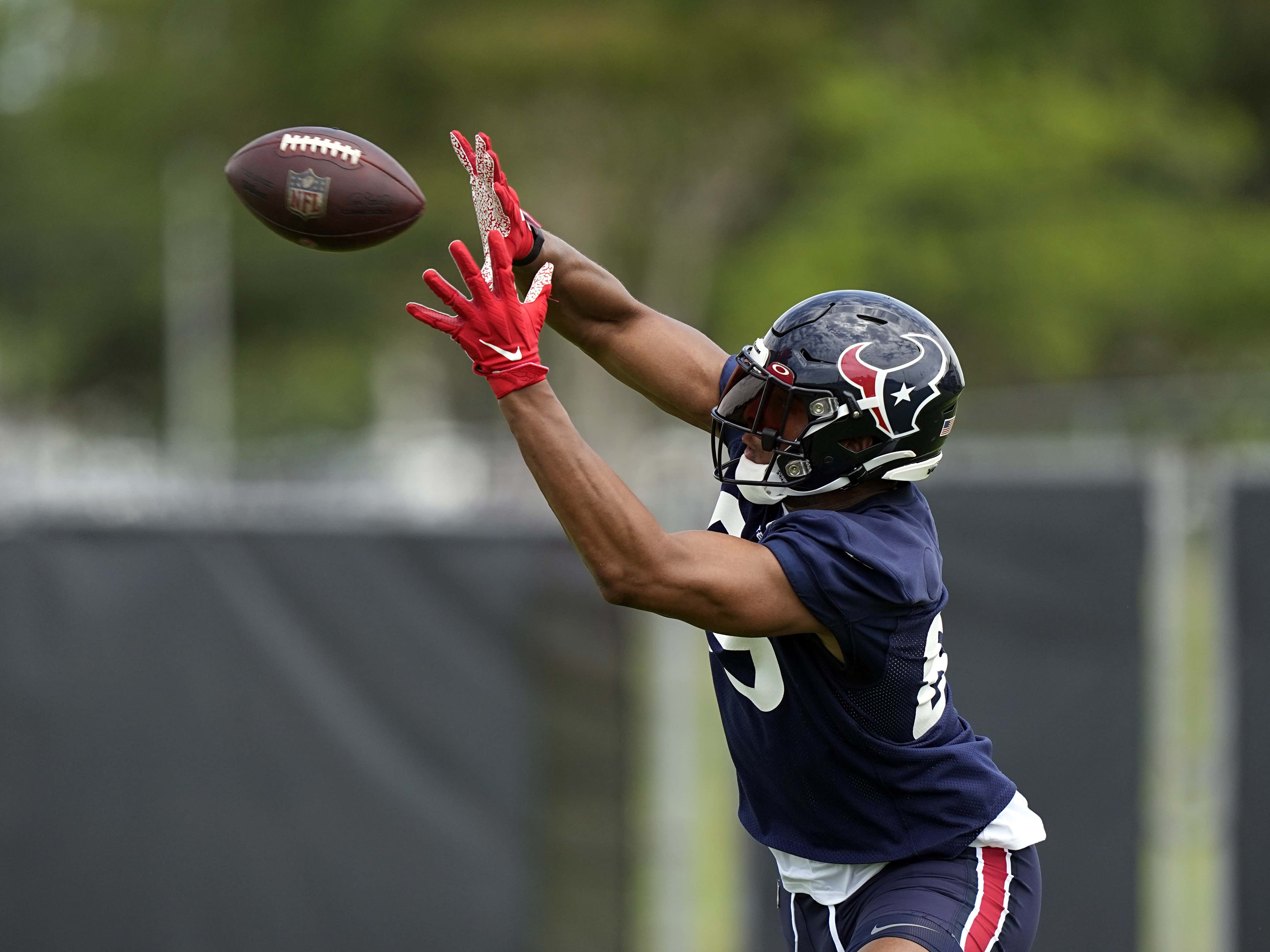 Texans TE Has A Genius Plan To Get A Bigger Contract - Cut Out Eating ...