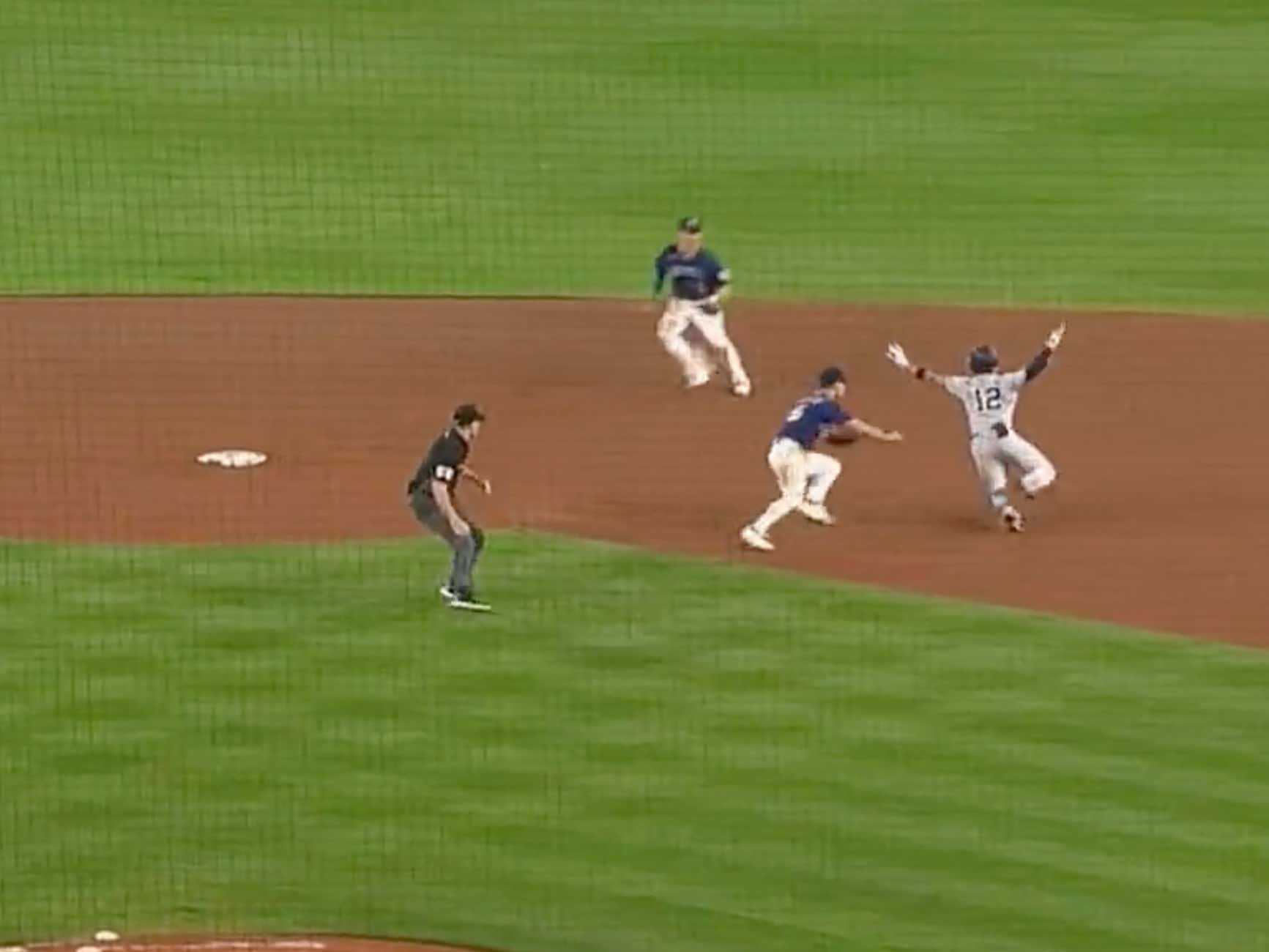 Feast Your Eyes On The Worst Baserunning Performance In The History of ...