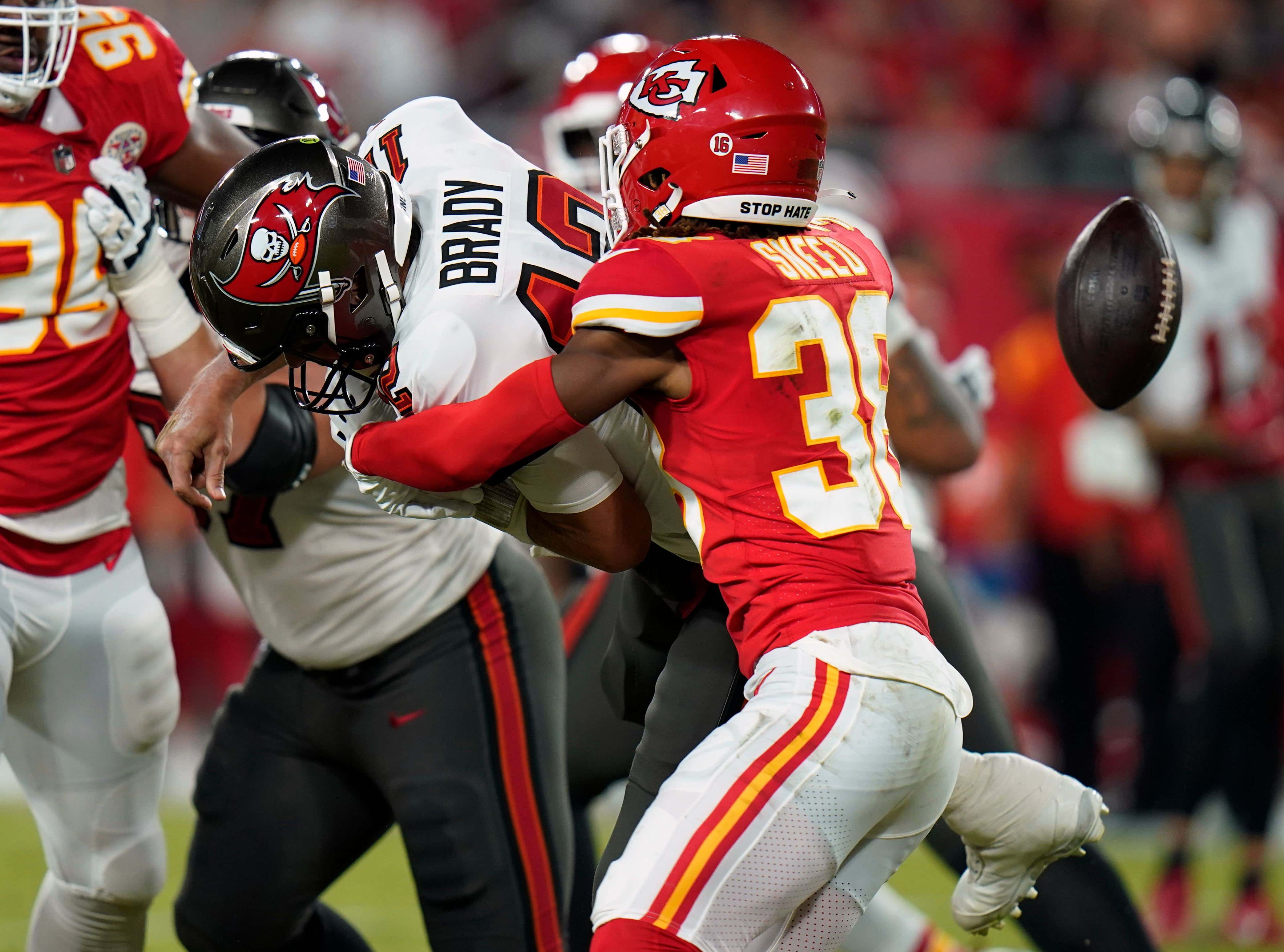 Bucs Get Teeth Kicked In On National TV Game By Chiefs | Barstool Sports