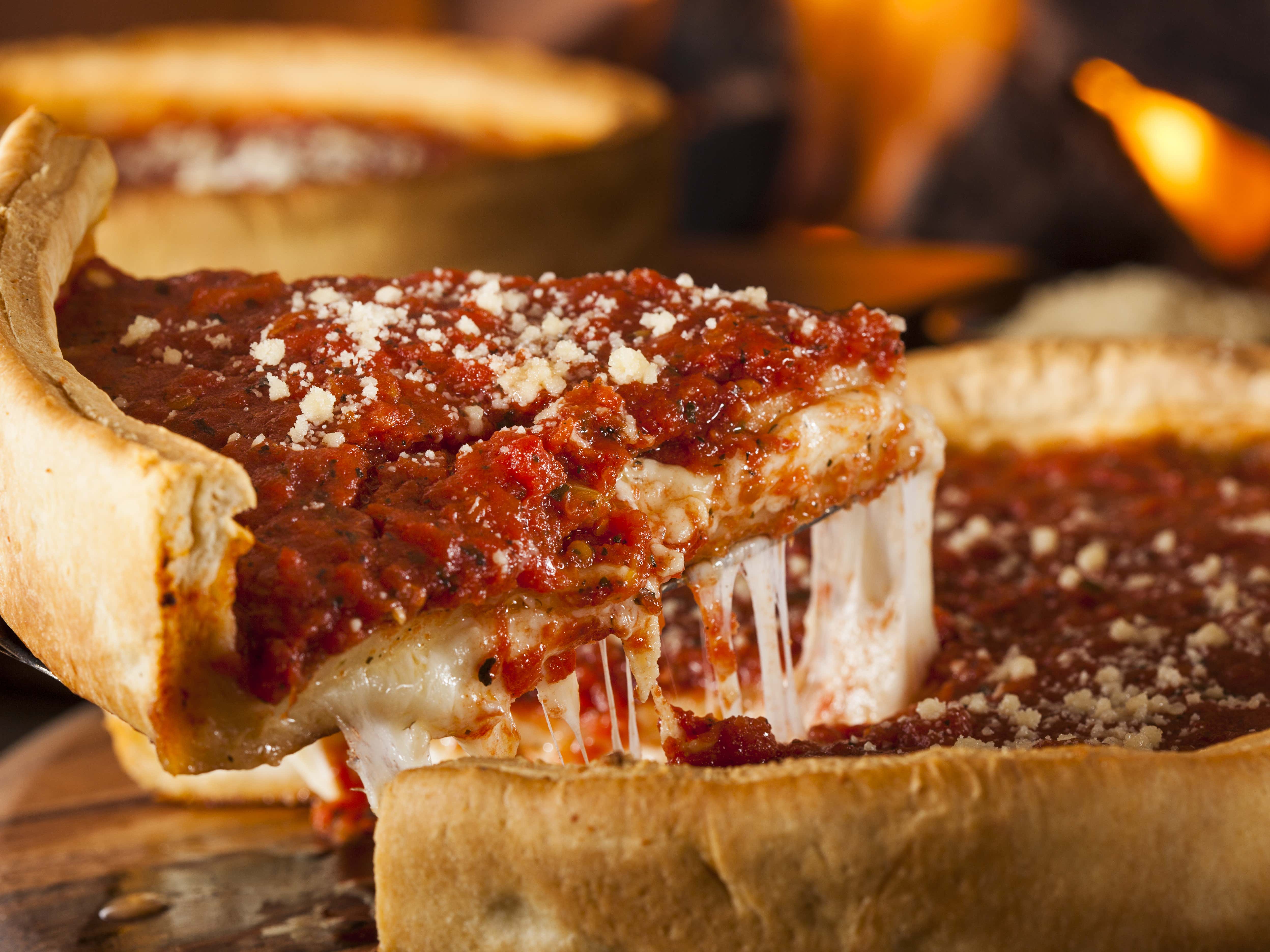 Chance The Rapper Says No One From Chicago Actually Eats Deep Dish ...