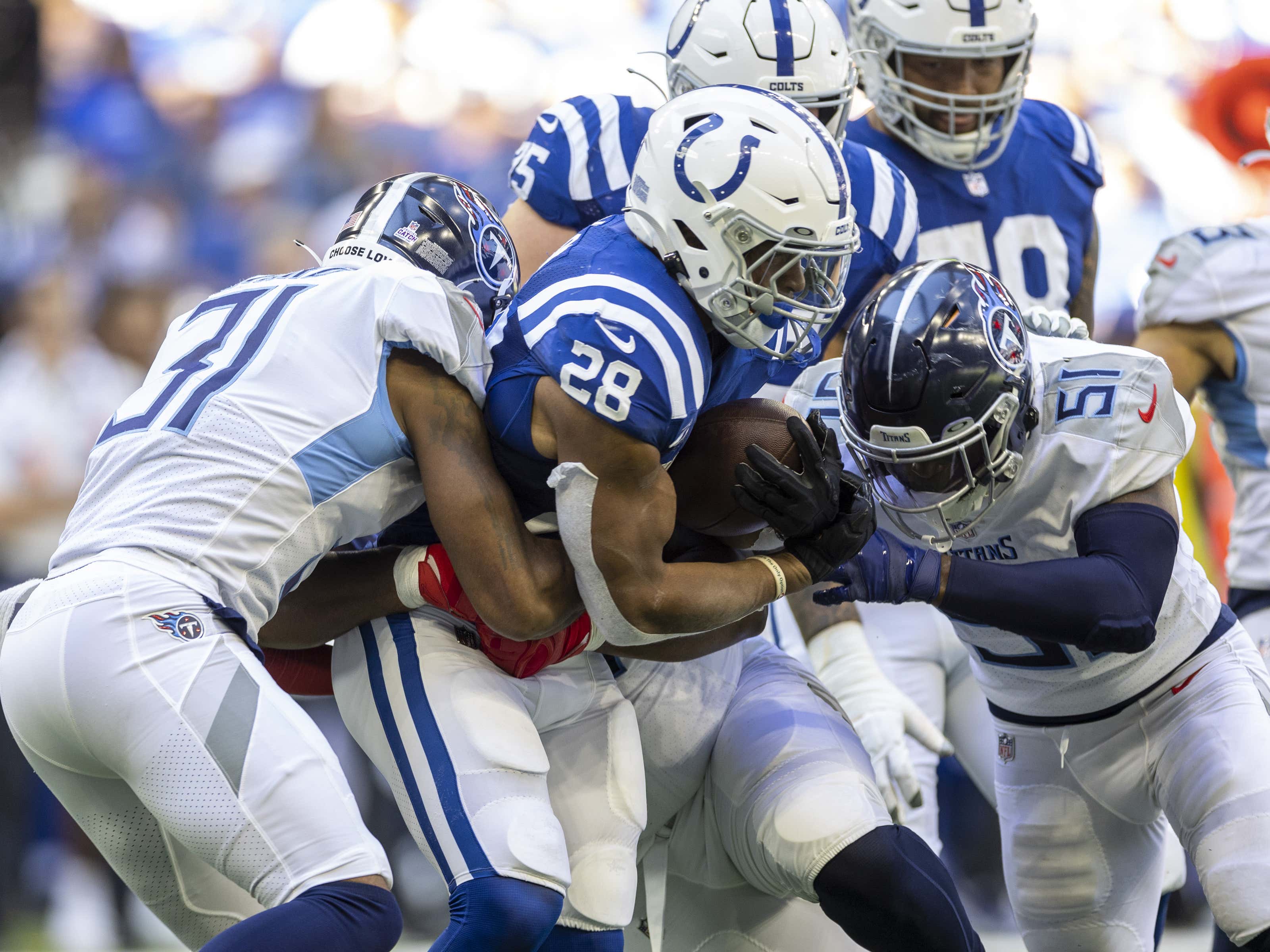 Drafting A Runningback In The 1st Round In Fantasy Is An Absolute ...