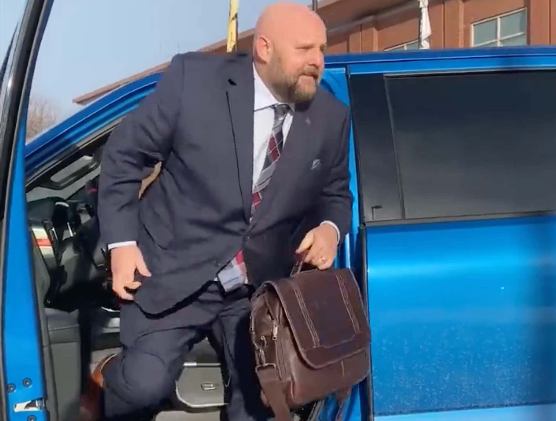 FOOTBALL GUY: Brian Daboll Admitted That The Briefcase He Carried ...