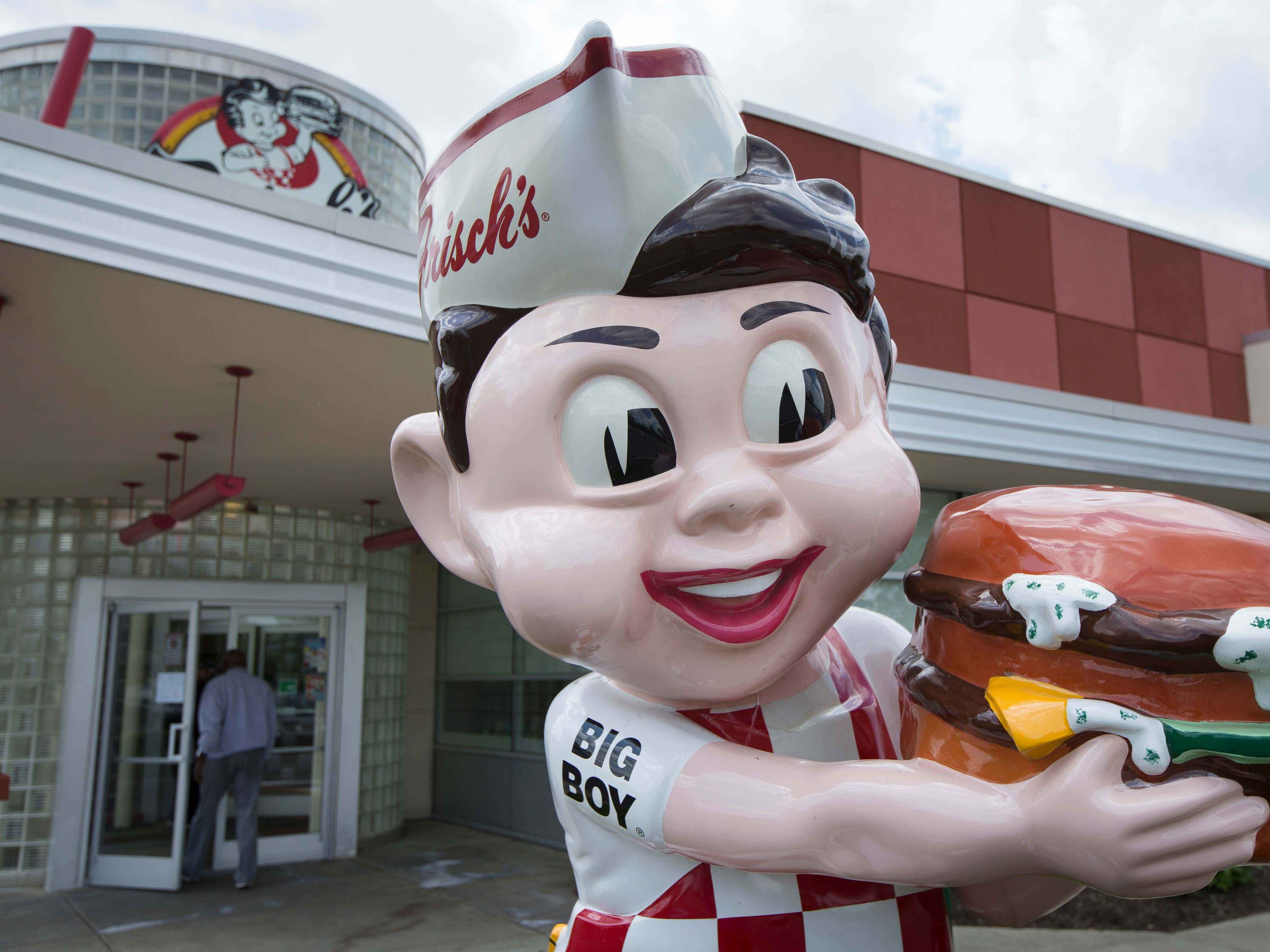 Quirky Statues At Mom And Pop Restaurants Are What Makes Them Great ...