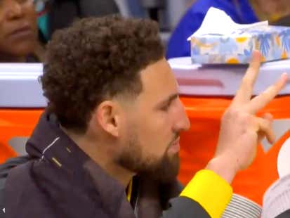 Fair or Foul: Klay Thompson Counting The Number Of Rings He Has While ...