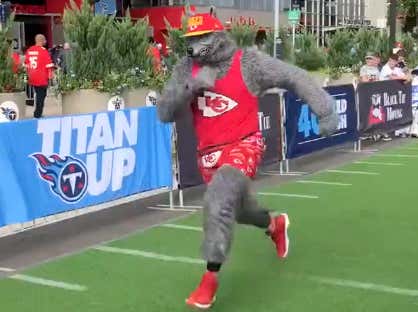 $1M BOUNTY PUT ON CHIEFSAHOLIC's HEAD: WOLF ON THE RUN | Barstool Sports