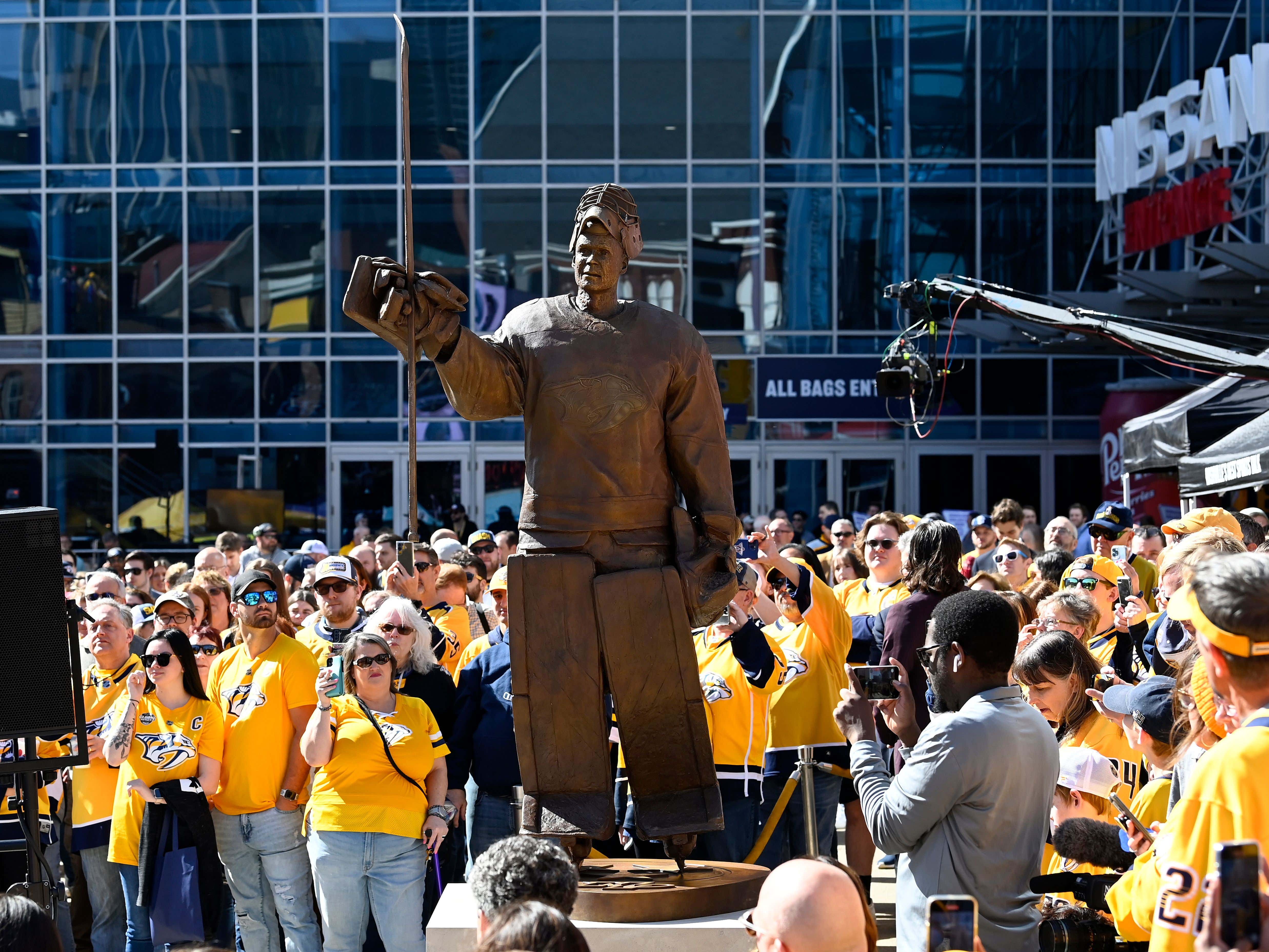 Whit Says Getting A Statue Is A Bigger Honor Than Being Inducted Into ...