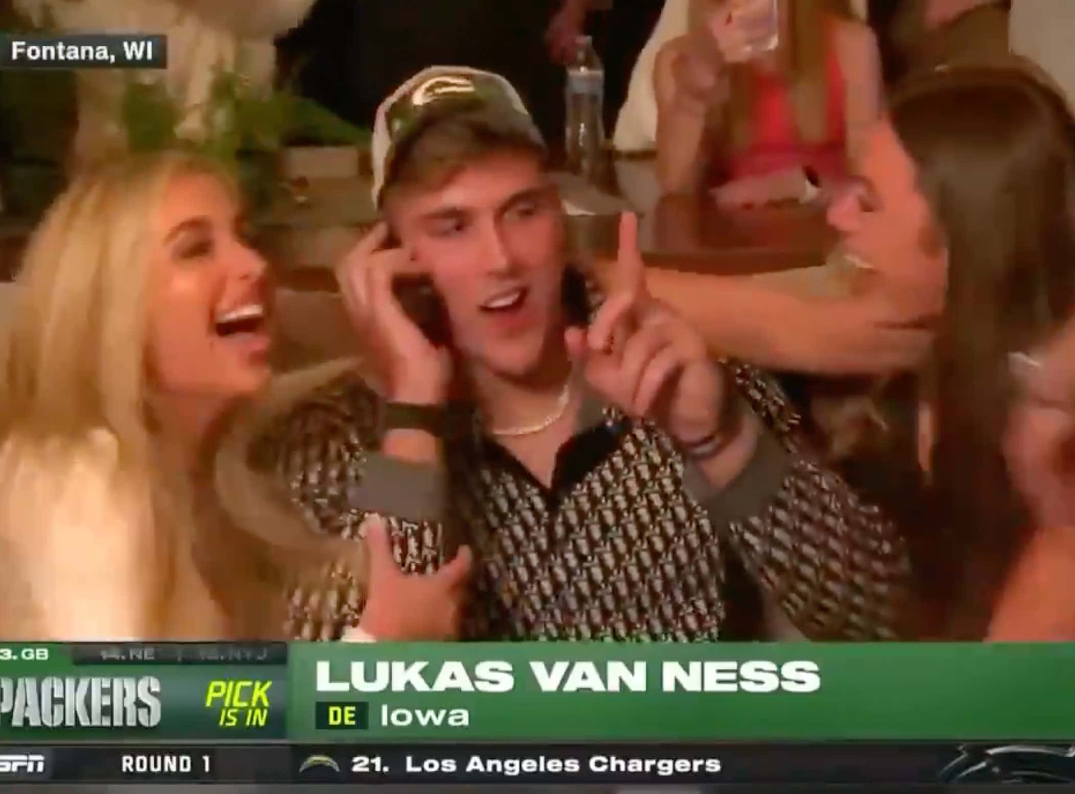 Packers First Rounder Lukas Van Ness' Family Stole The Show On Draft ...