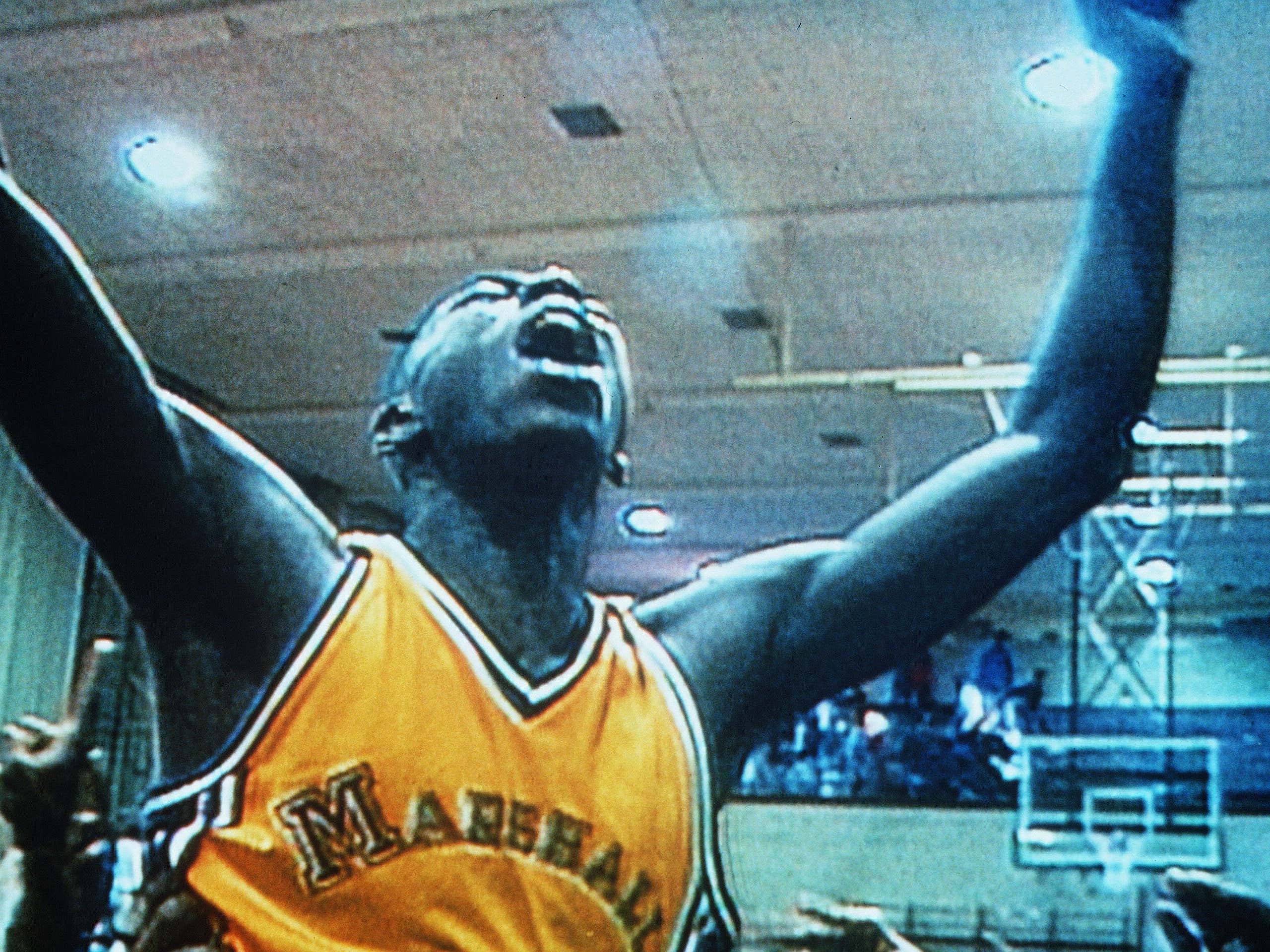 Top 100 Movies Of The 1990's: #58 Hoop Dreams | Barstool Sports