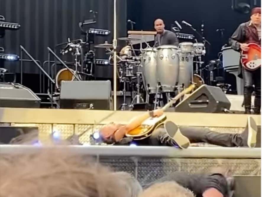 Down Goes The Boss! Bruce Springsteen Took A Fall On Stage During A ...