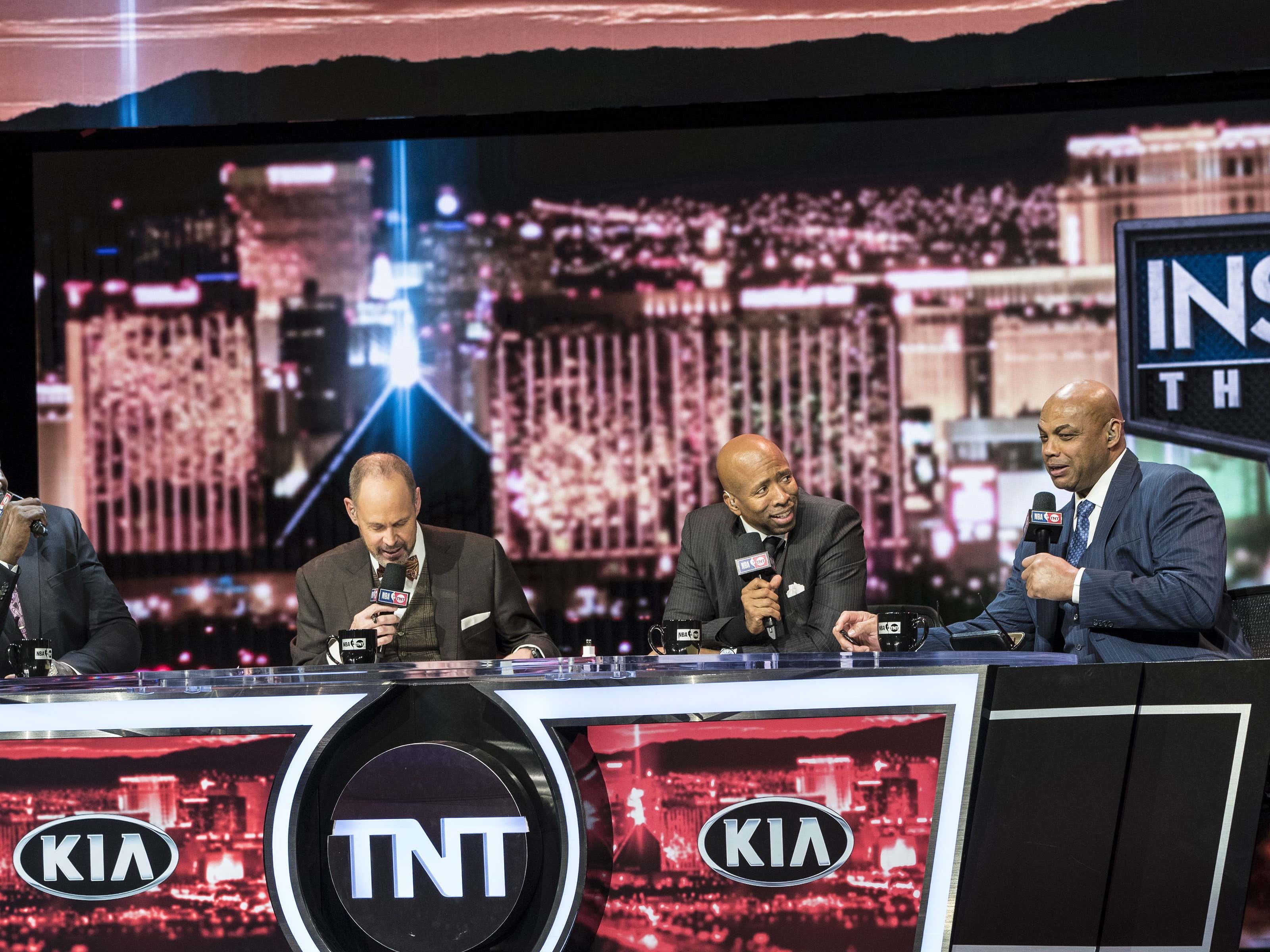 Awesome Moment: Charles Barkley Notifies Ernie Johnson He Has Been Selected For The Sports ...