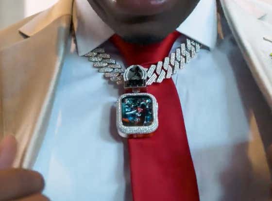 Kansas QB Jalon Daniels Is Rocking A Chain That Plays His Own ...