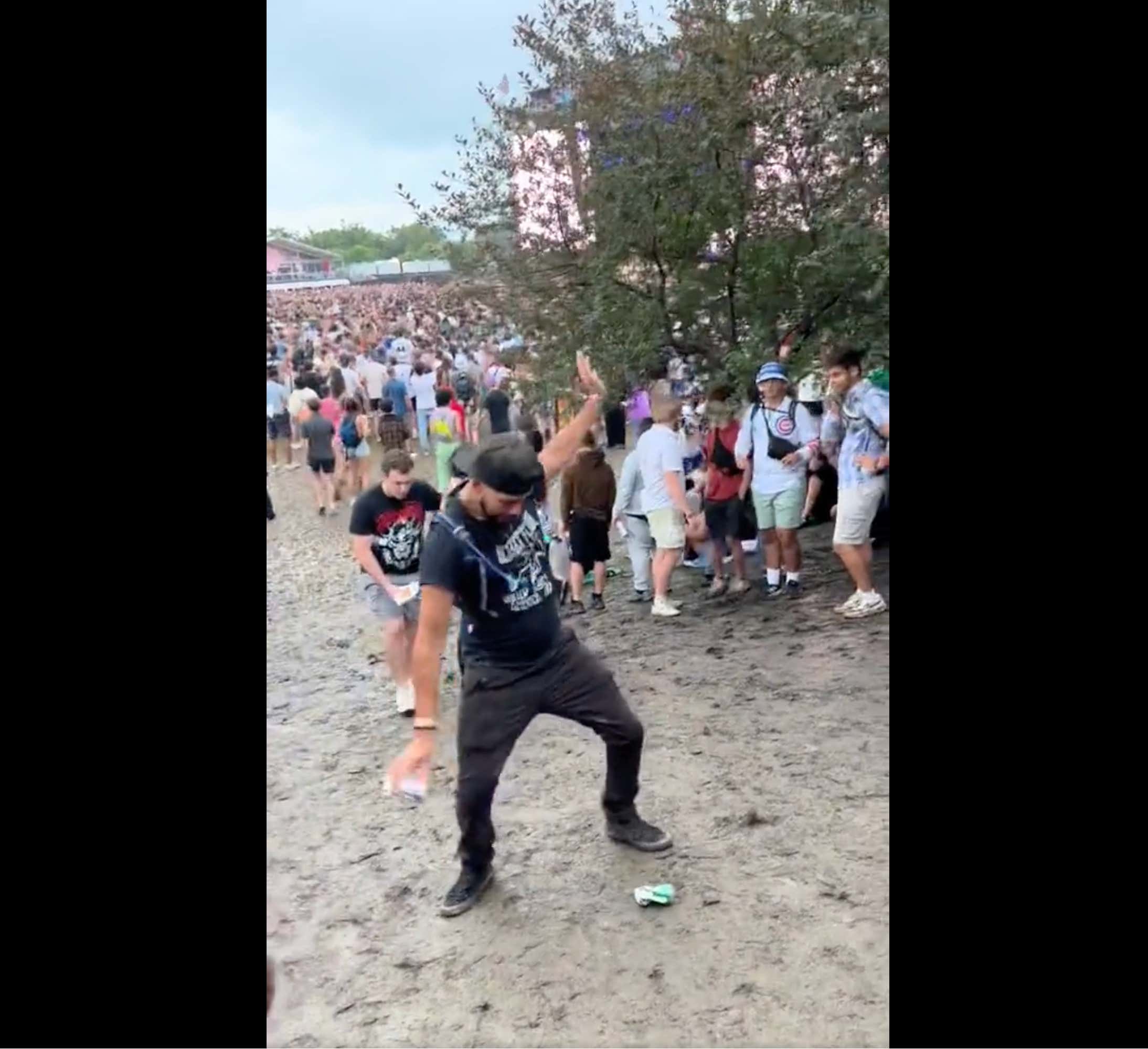 Power Ranking Every Person Who Ate Shit Trying To Walk Down This Muddy Hill At Lollapalooza ...