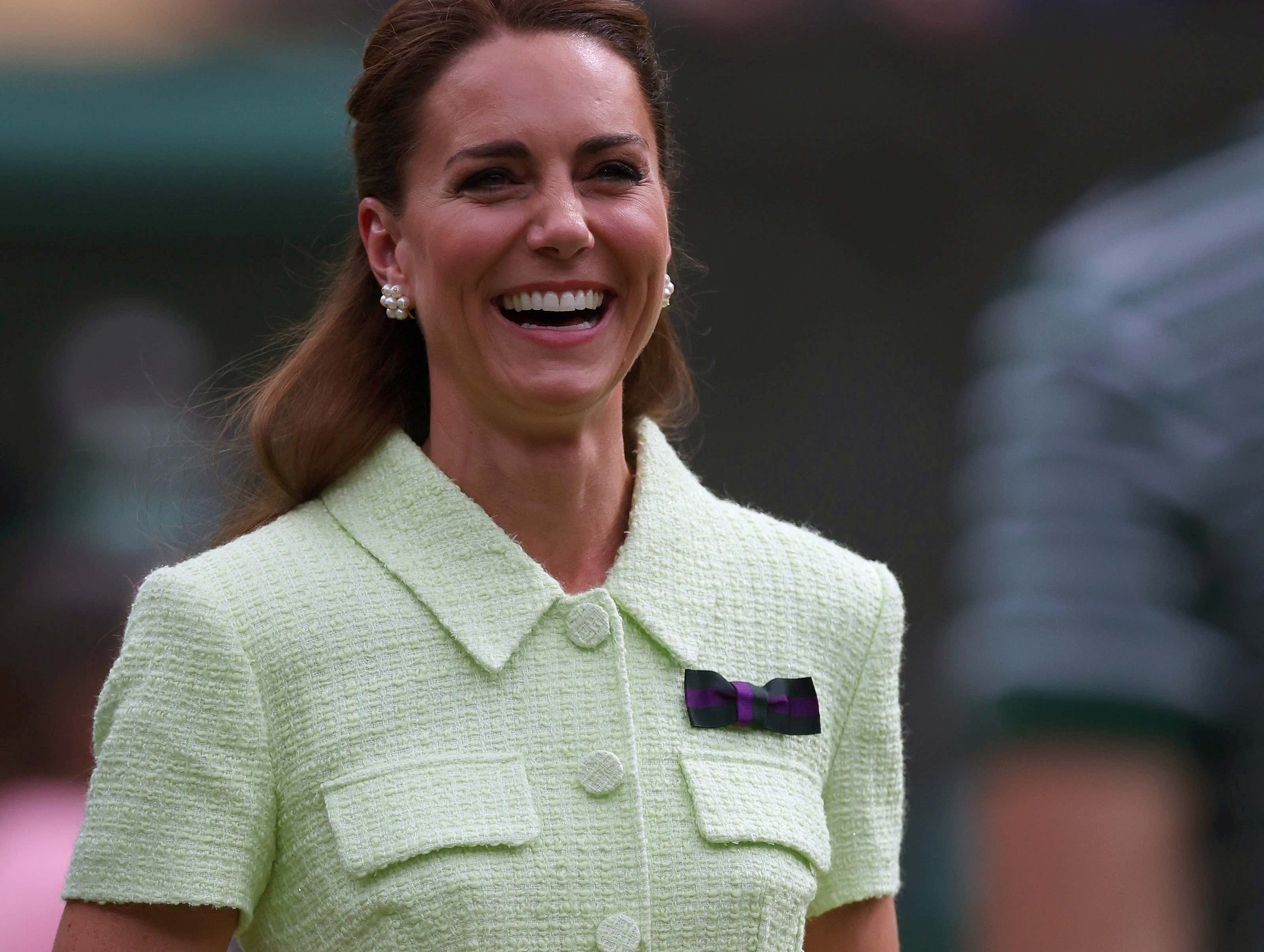 You Have To Love Kate Middleton Being VERY Competitive At Beer Pong ...