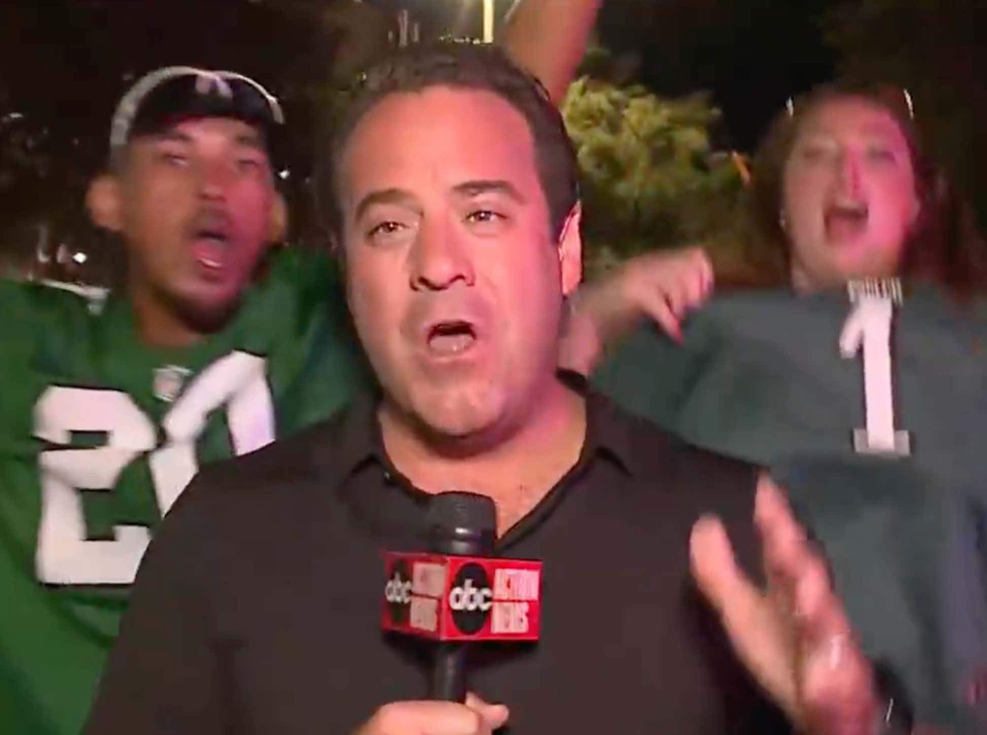 This Poor Tampa Reporter Had No Clue How To Handle Himself When His ...