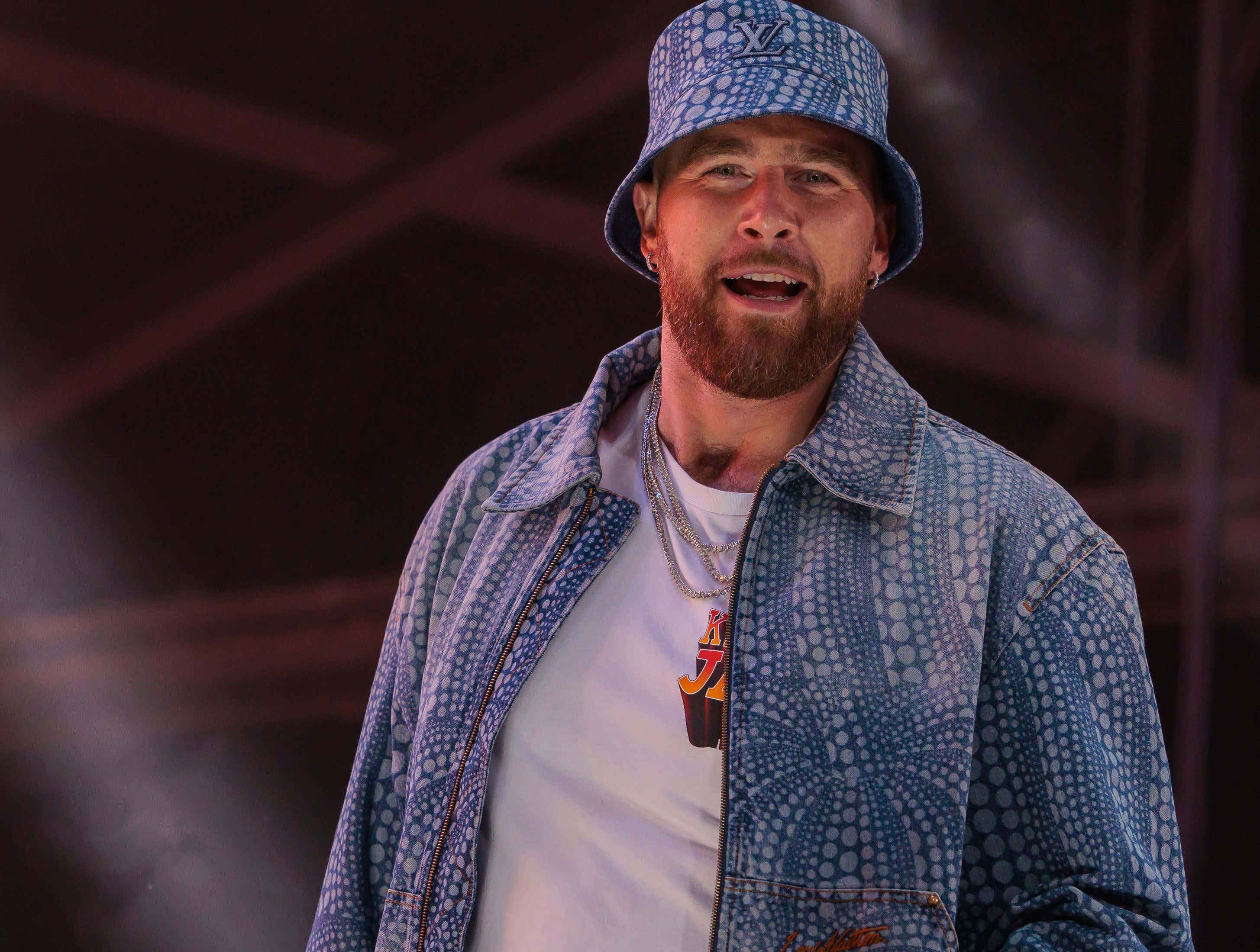 Travis Kelce Photographed Buying Dutch Masters And Hanging Out In ...