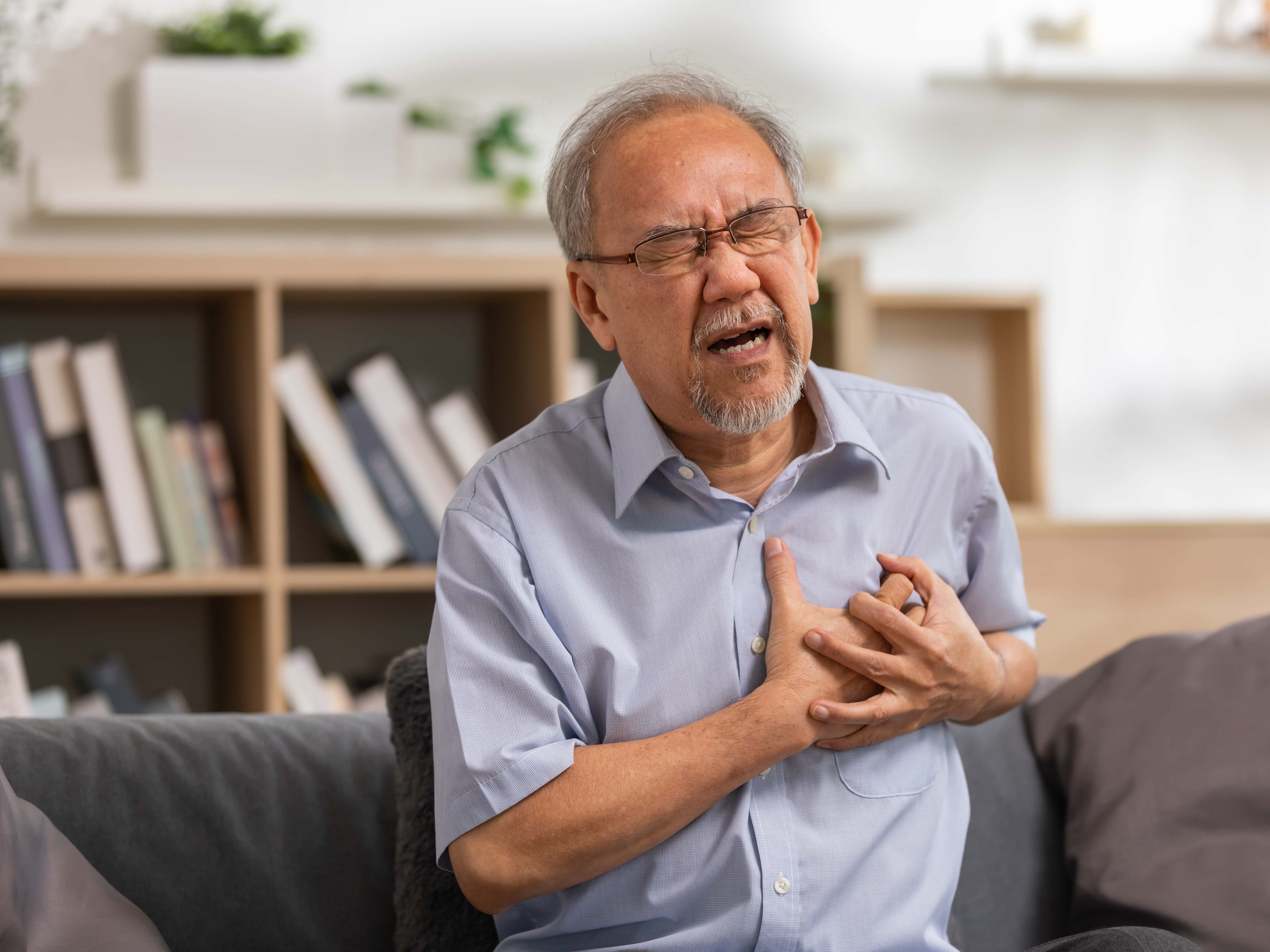 Man Fakes Heart Attack Over 20 Times at Restaurants Across Spain to Get ...