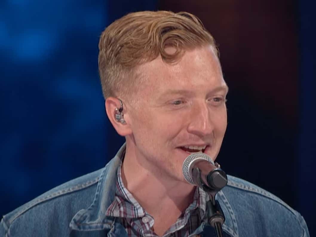 Tyler Childers Responds Adorably After A Couple Gets Engaged While He ...