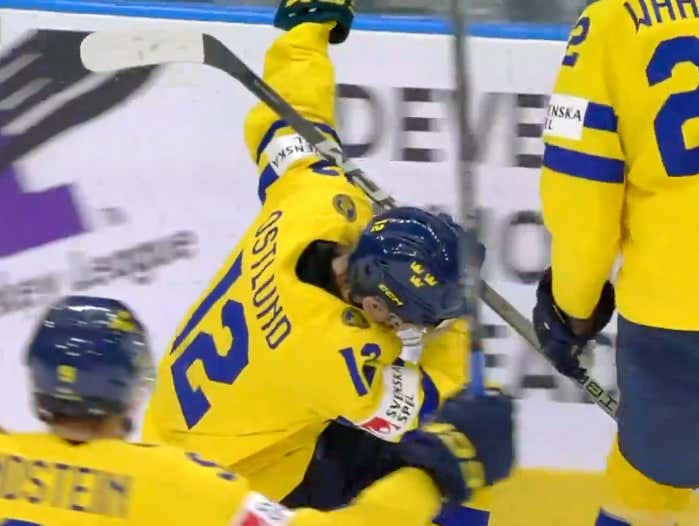 Don't Let Anyone Tell You The Dab Is Dead | Barstool Sports