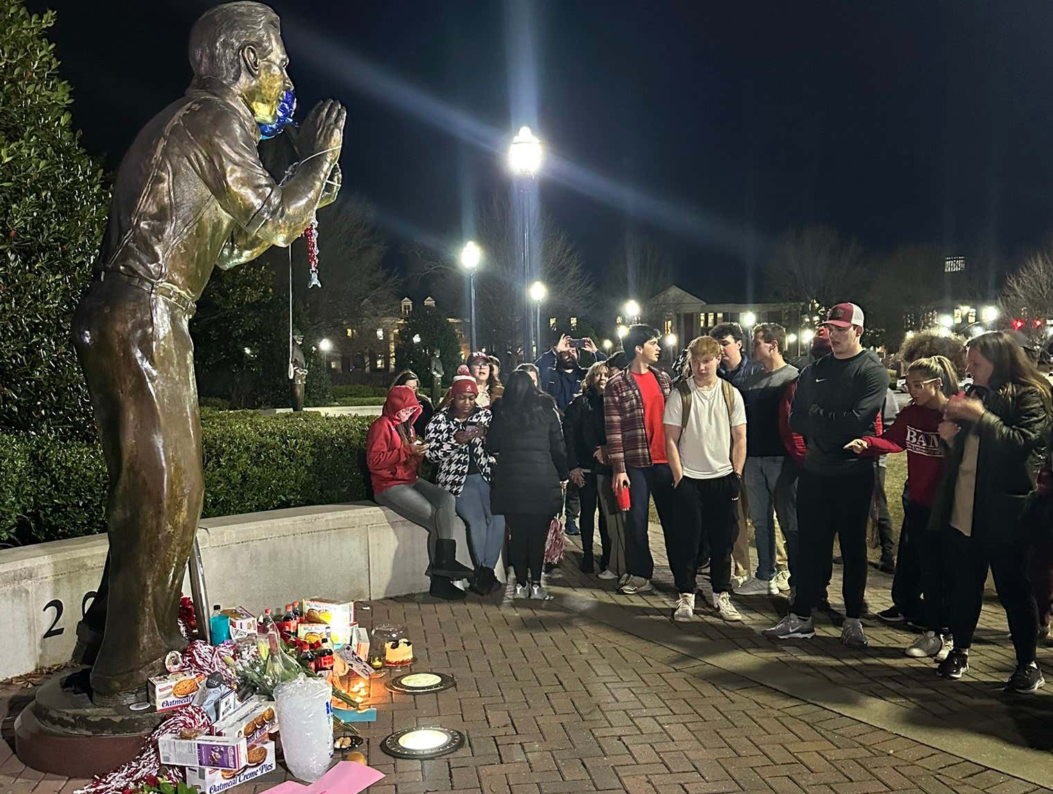 Alabama Fans Flocked to Nick Saban's Statue to Leave Gifts Like He Died ...