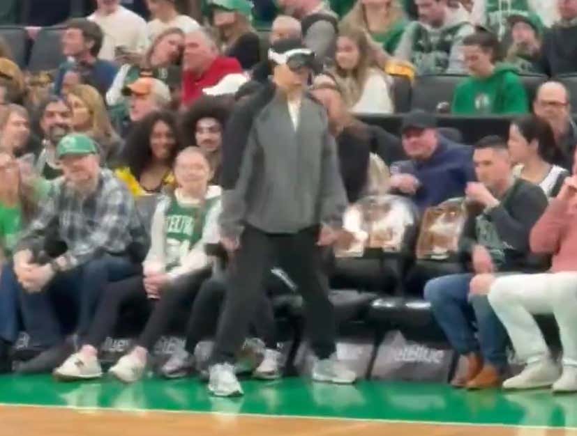 A Man Decided To Wear His Apple Vision Pro Courtside During Sunday ...