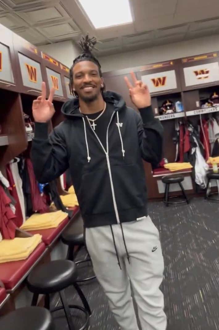 Tress Way Is An Absolute King For How He Handled Passing His Jersey ...