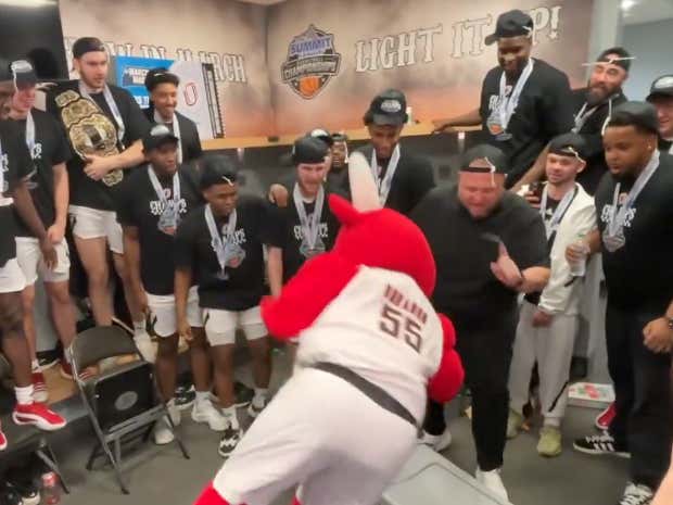 The Summit League Forbid Omaha From Beating Up The Conference's Trash ...