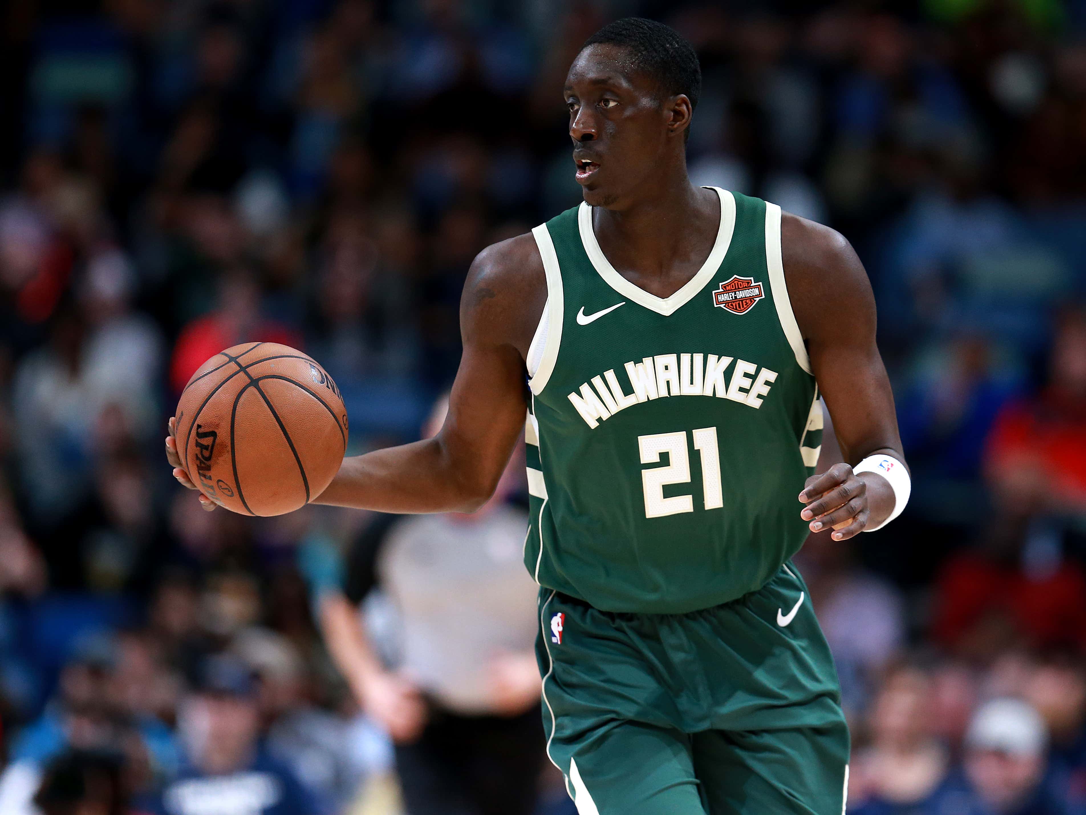 Tony Snell Needs To Sign With An NBA Team By Friday To Complete A 10th ...