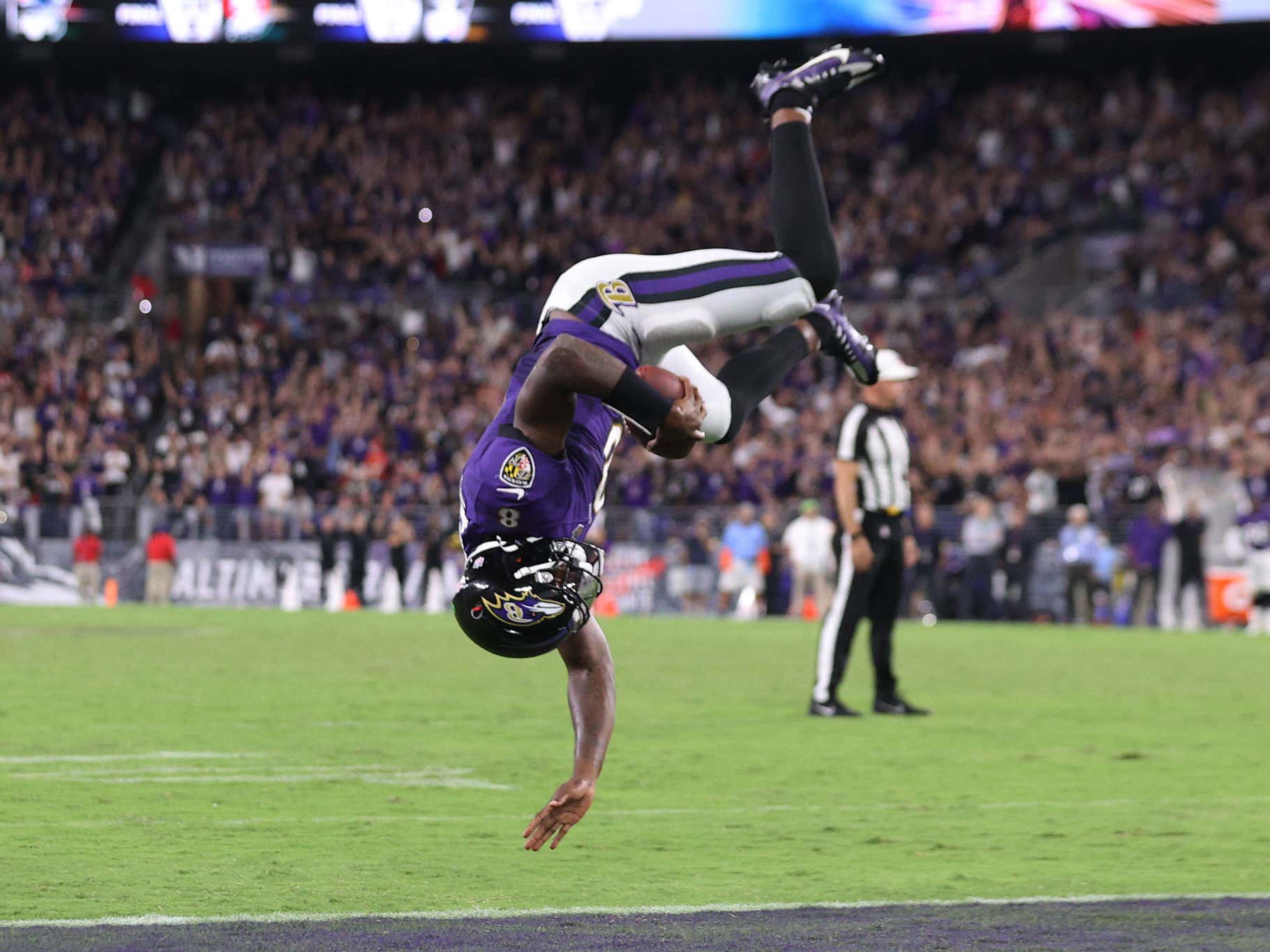 LAMAR WITH BALLS | Barstool Sports