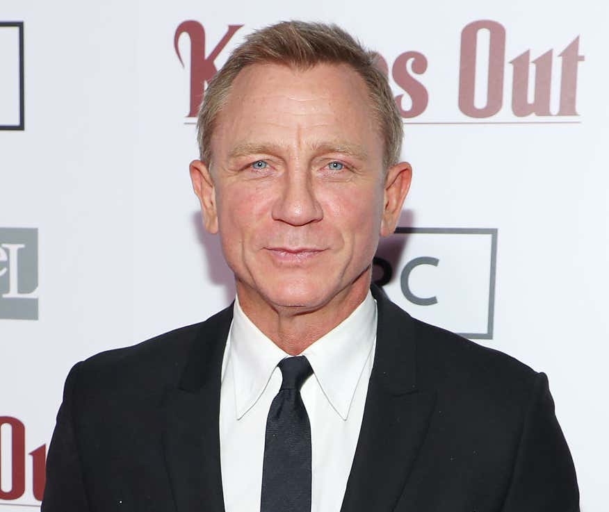 Daniel Craig Says He Goes To Gay Bars When He Wants To Drink That Way ...