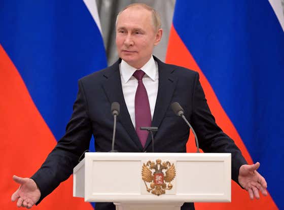 It Must Be Nice Being Vladimir Putin, Who Has Reportedly "Escaped To ...