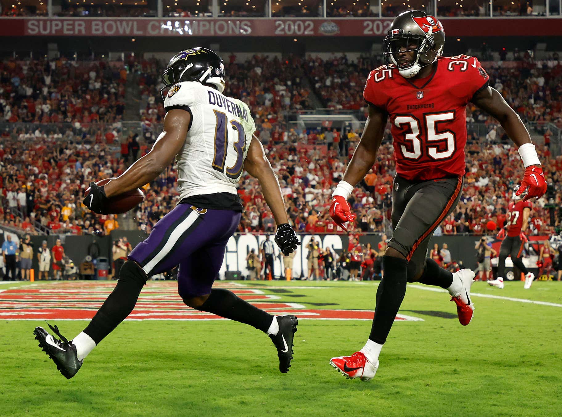 Lamar and the Ravens Dominate In The 2nd Half, Hand Tom Brady His First ...