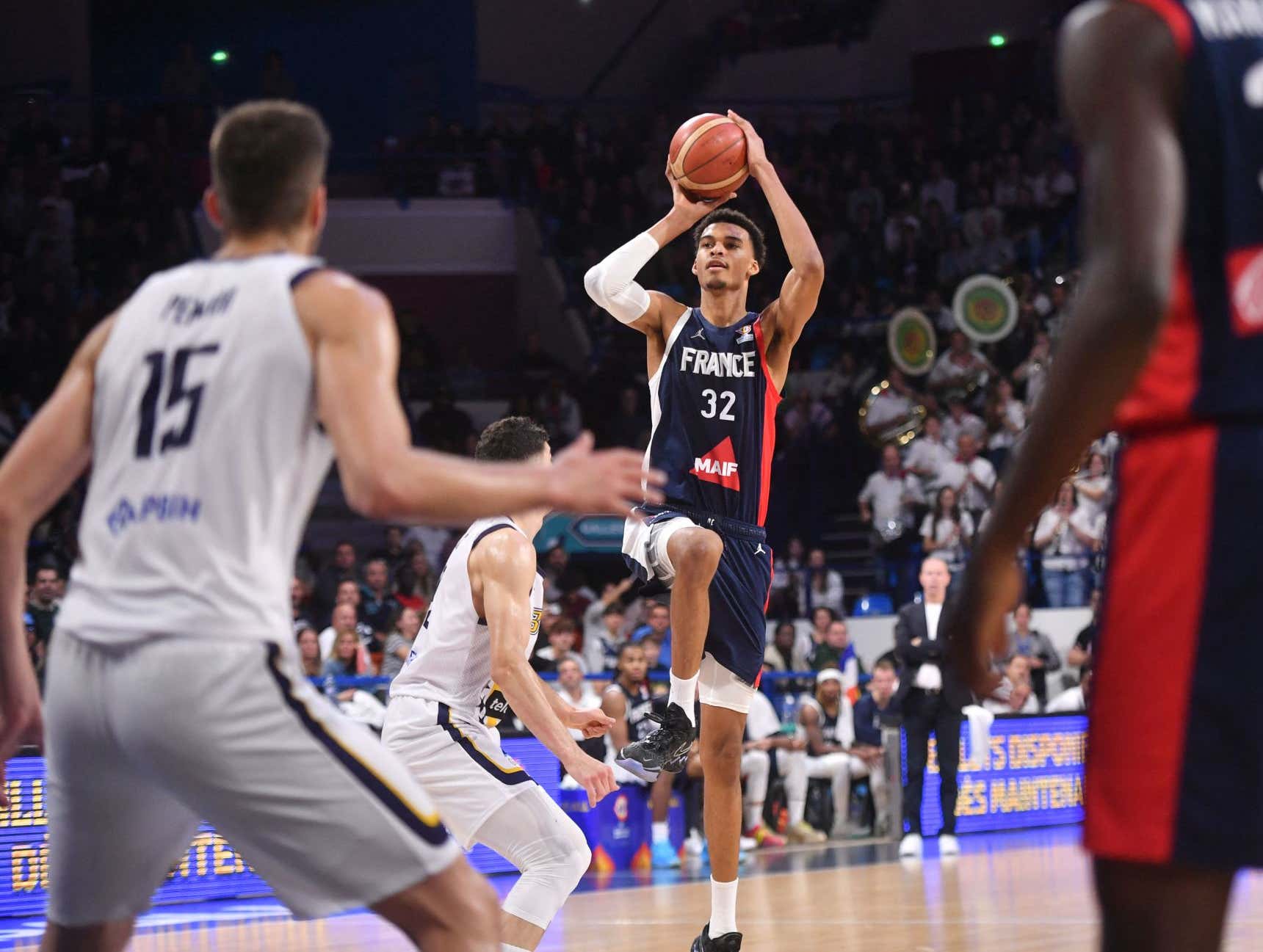 Another Absolutely Insane Victor Wembanyama Highlight Hit The Internet ...