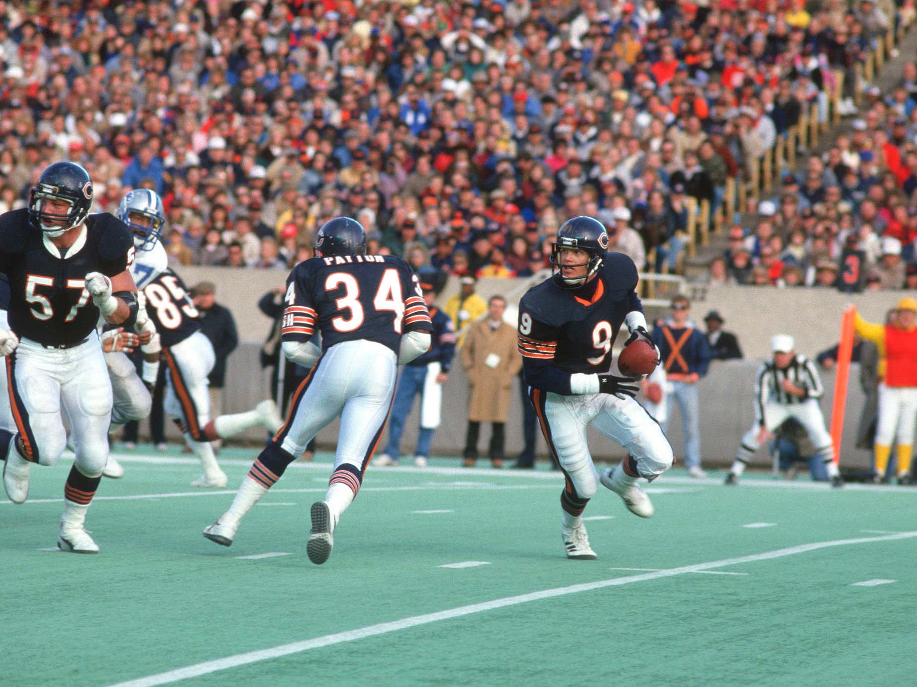 On This Date in Sports November 21, 1982: Return of the NFL | Barstool ...