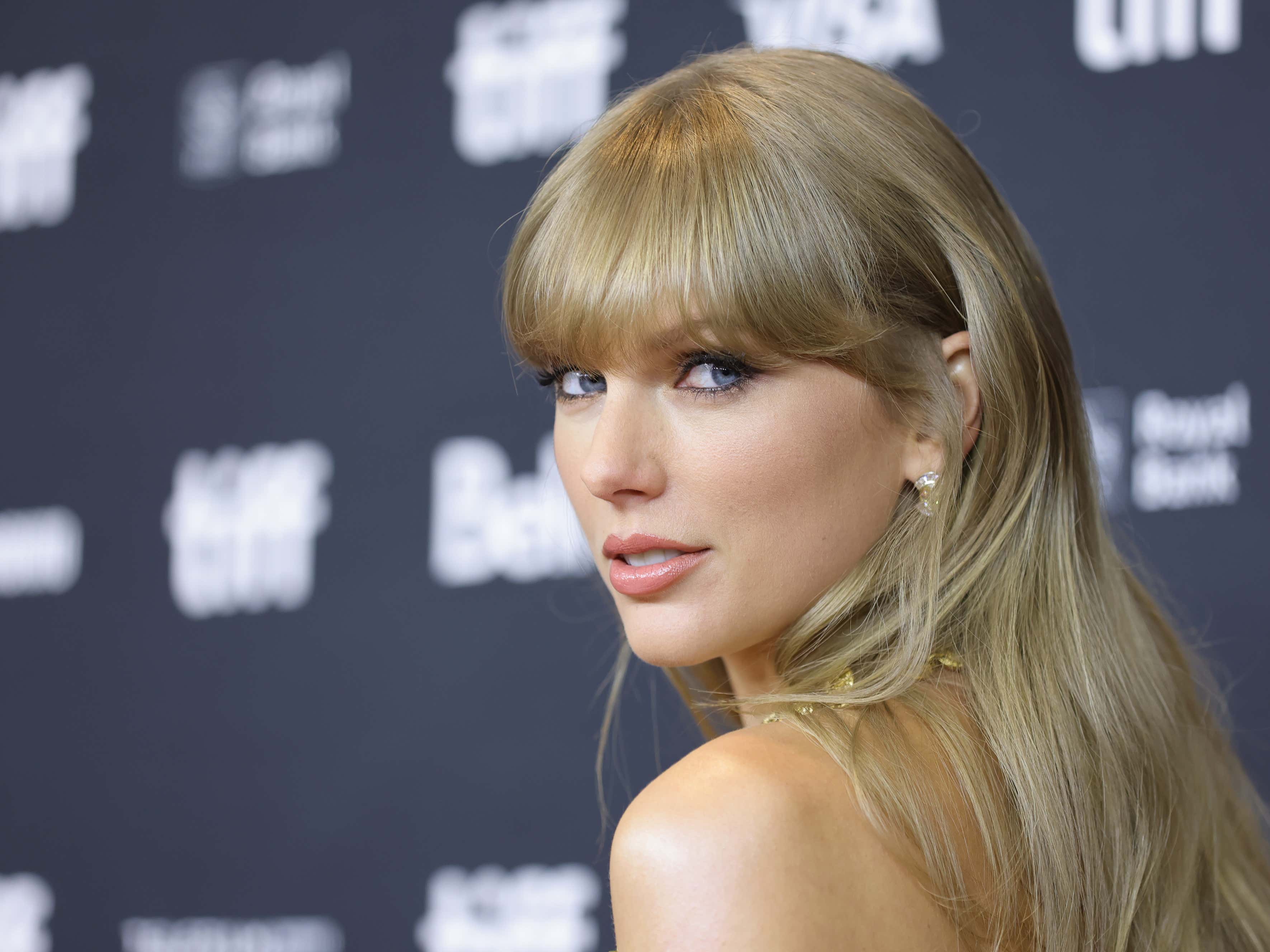 Taylor Swifts New Album Isn't The Greatest Thing Ever. It's Not Even ...