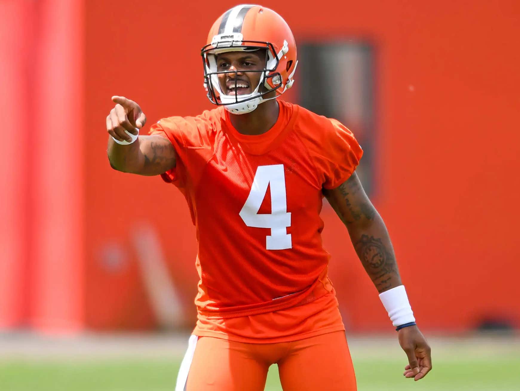 Deshaun Watson's Mini Camp Stat Line: 10 Red Zone Plays, 9 Touchdowns, 0 Incompletions. Carry On ...